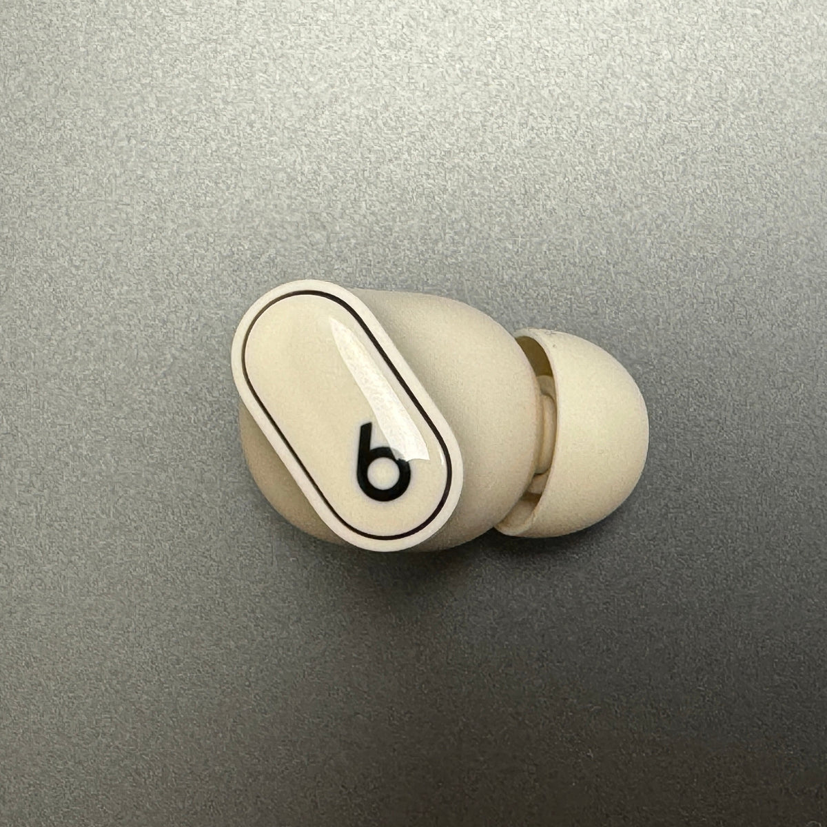 Right Beats Studio Buds + Replacement – TheRightOne